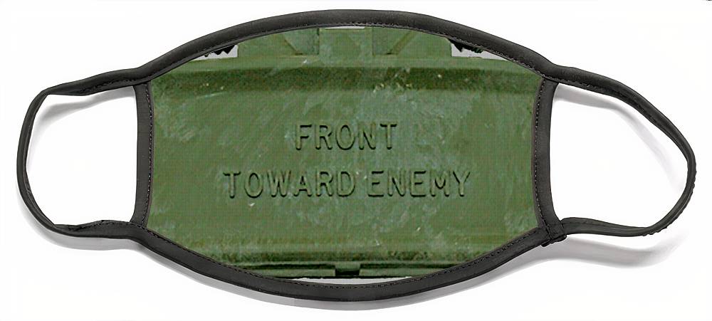 m-18a1-claymore-mine-front-toward-enemy-mark-hendrickson-transparent ...